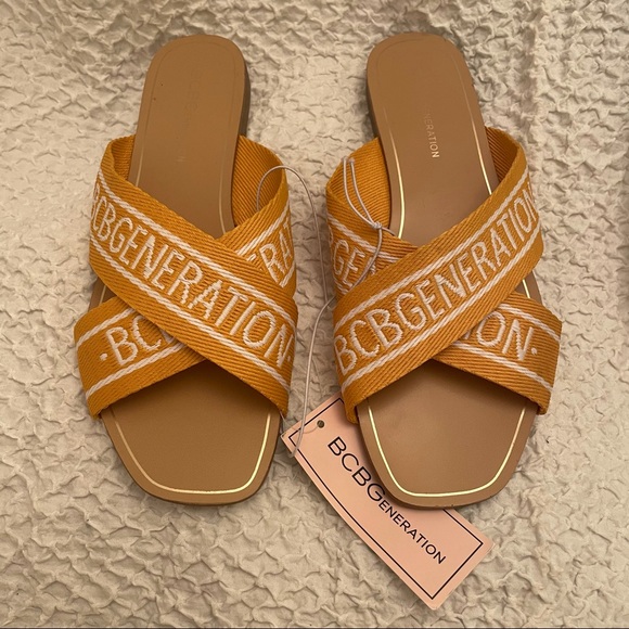 BCBGeneration | Shoes | Nwt Bcbgeneration Keena Logo Slide Sandal ...